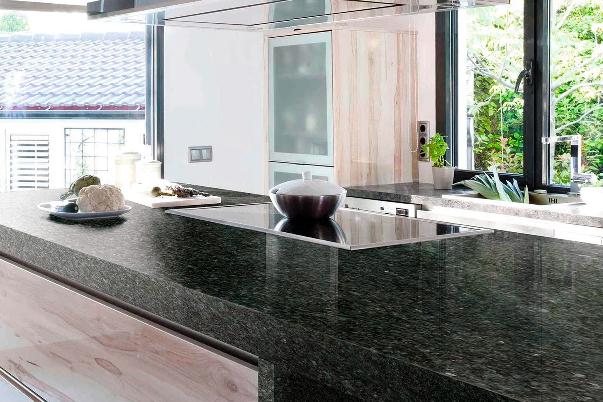 Lámina de Granito Pulido Verde Ubatuba 2CM (precio x m2) – Grupo Centro ...